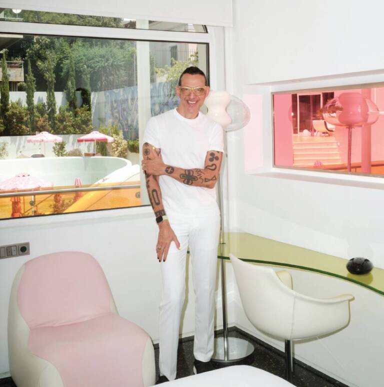 THE BRILLIANT, BEAUTIFUL, AND ULTRA-USEFUL DESIGN WORLD OF KARIM RASHID ...