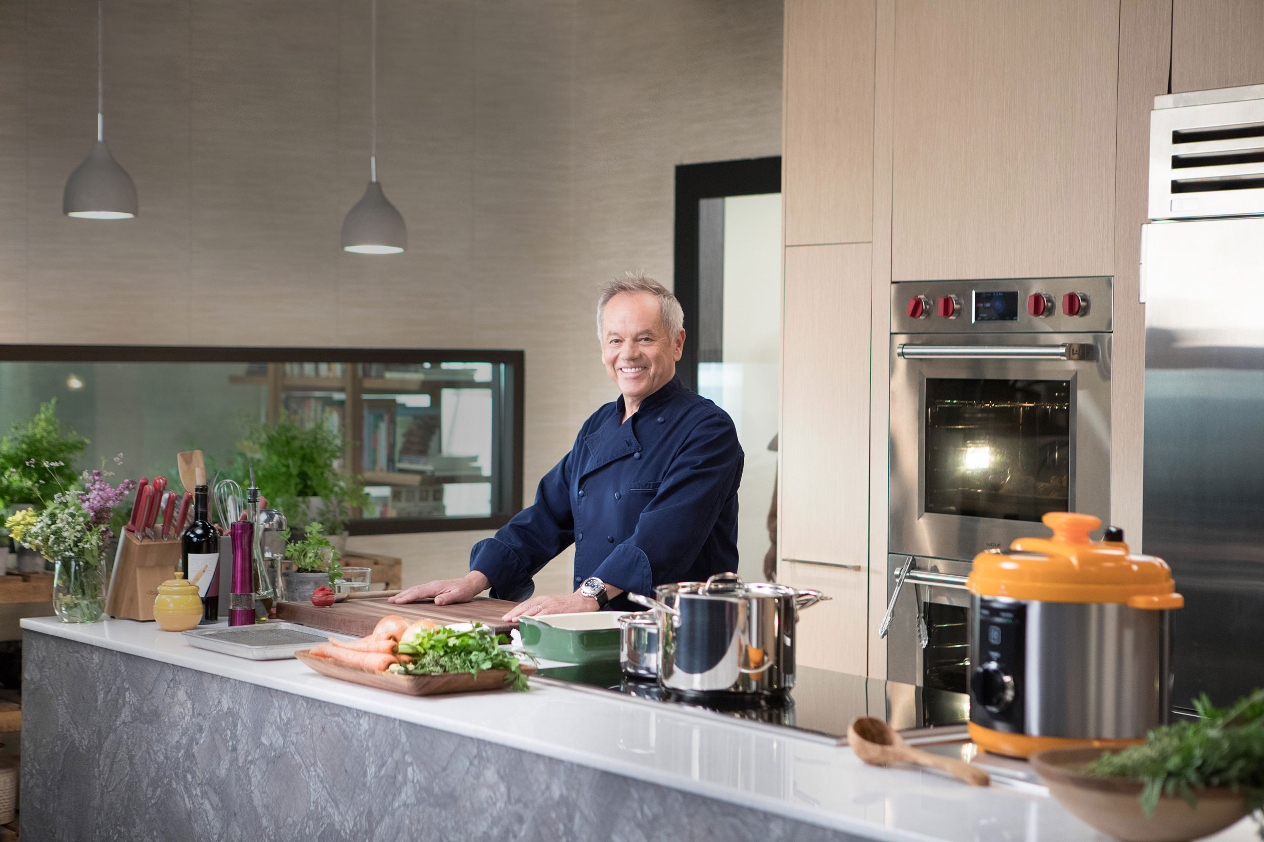 CELEBRITY CONNECTION - Living Luxe Magazine